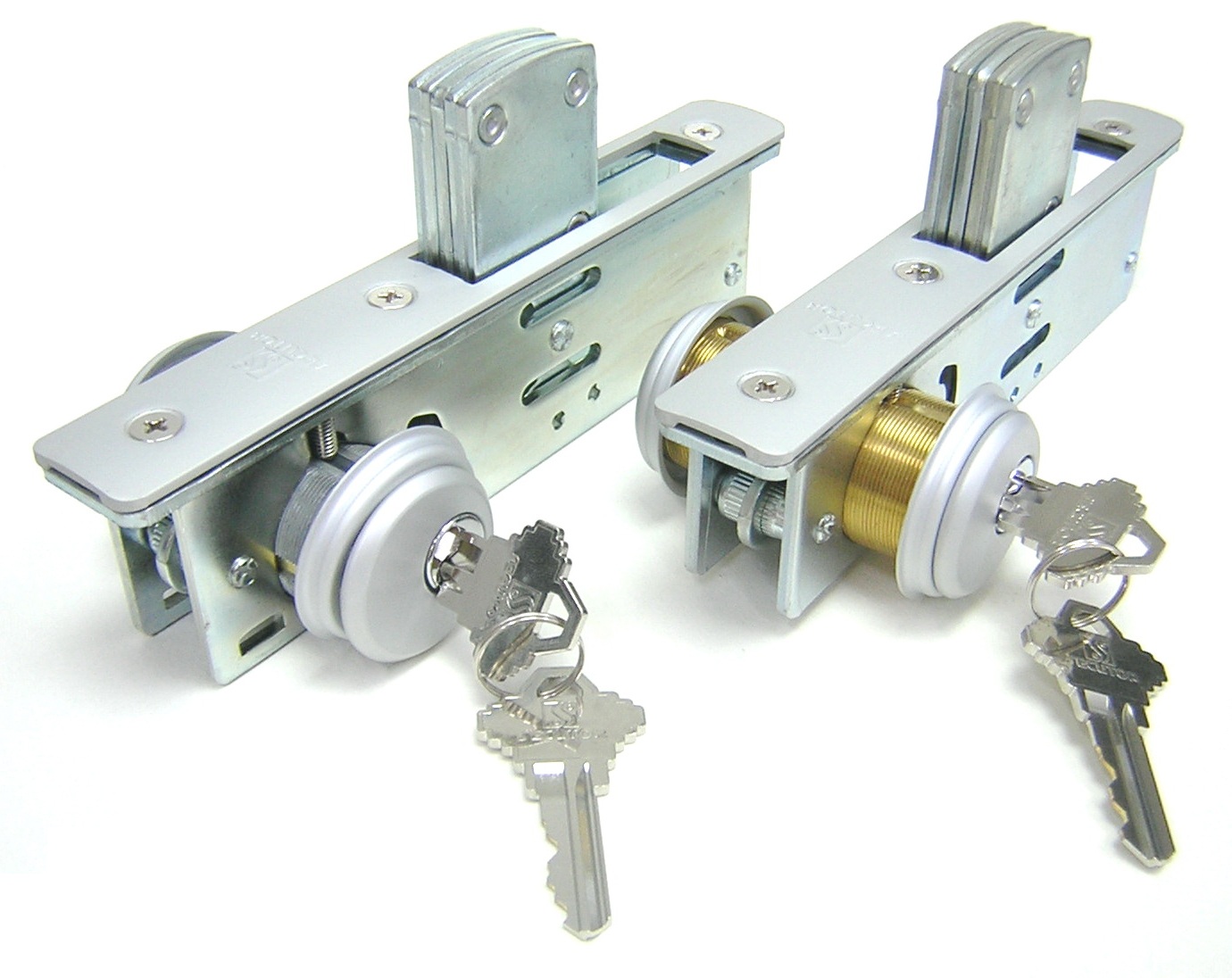 Radius aluminum faceplate for swing lock | SECUTOR CORPORATION